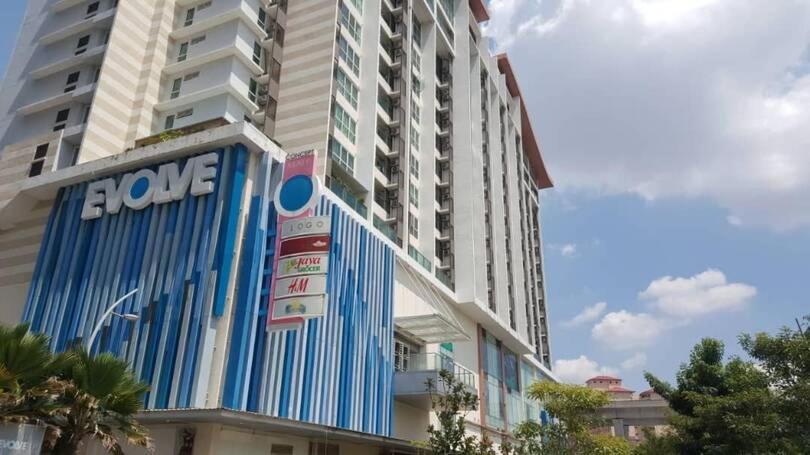 Evolve Concept Mall Parking Rate